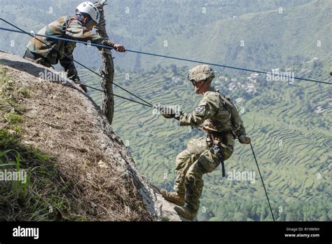 United States Army Rappelling
