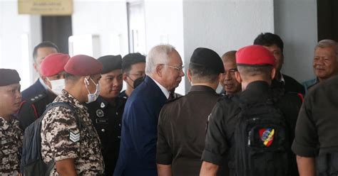 Najib Fails In Bid To Set Aside Injunction In 1mdb Suit New Straits Times