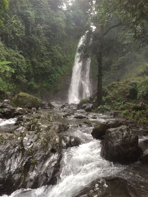 Git Git Waterfall Easily Reached And Rewarded With A Beautiful Waterfall