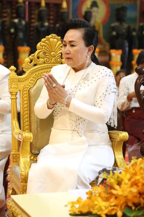 កក្រើកពេញបណ្តាញសង្គមហ្វេសប៊ុក ទឹកដៃដ៏អស្ចារ្យរបស់កូនខ្មែរ បានទាញអារម្មណ៍របស់លោកជំទាវ ឧកញ៉ាបណ្ឌិត