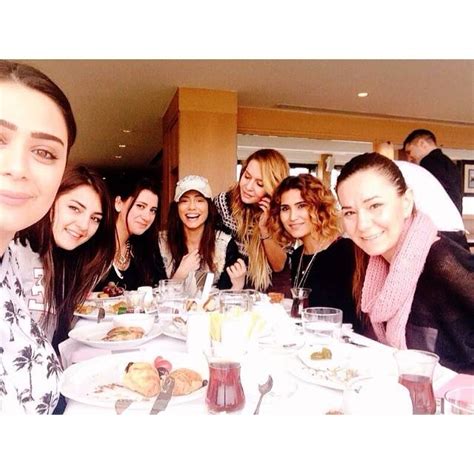 Demet Özdemir Demet Özdemir Added A New Photo