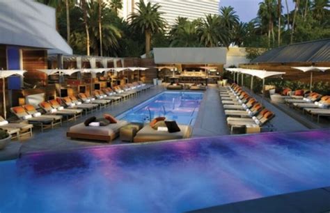 Bare Pool Lounge A Bar In Las Vegas Nv Thrillist