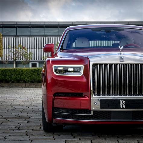 Rolls Royce Red Phantom Motoph