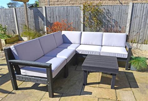 Derbyshire Four Seater L Shaped With Table Tdp