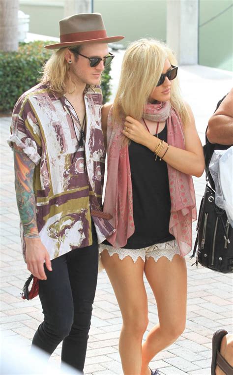 Ellie Goulding And Dougie Poynter Out And About Miami Hawtcelebs