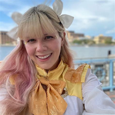 Evie Net Idols Wiki Fandom