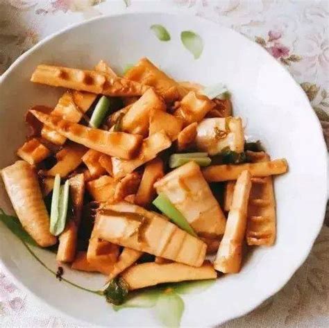 夏天少吃肉，多吃素，男女老少皆宜的营养菜谱送给你青豆做法萝卜
