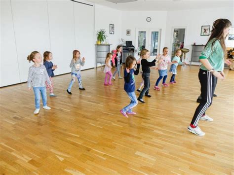 Kinder Die Tanzkurse Die Bildergalerie Magg Die Adtv Tanzschule
