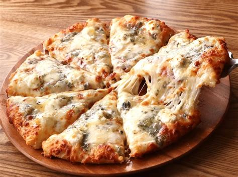 PIZZA LAピザーラ創業祭で100人に1人無料倍盛りキャンペーン開催公式サイト限定企画ピザ倍盛りではチーズや肉などの具材