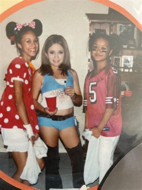 5 Hot Sexy Alexia Quinn Bikini Pics