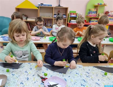 Аппликация с элементами пластилинографии «Модная сорока 9 фото Воспитателям детских садов