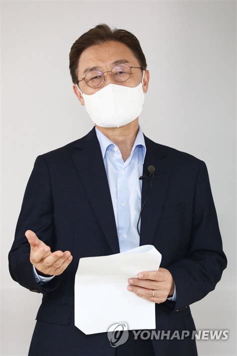 청년ㆍ 일자리ㆍ 미래 국민 의견 소개하는 최재형 대선 예비 후보 연합뉴스