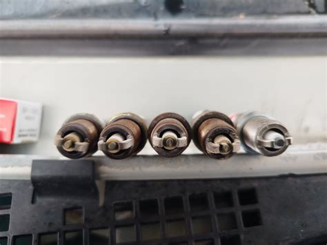 26.12.24 Свечи зажигания — Renault Logan (1G), 1,6 л, 2008 года ...