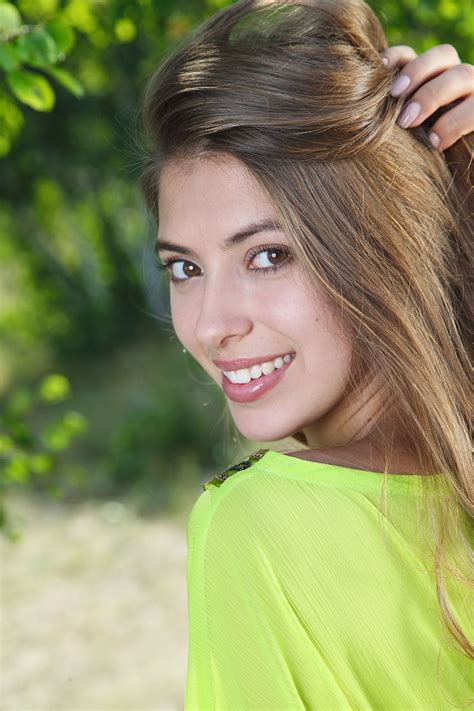 Avery Rladiesofmetart