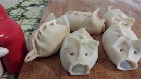 Буузны чимхэлт Гахай бууз