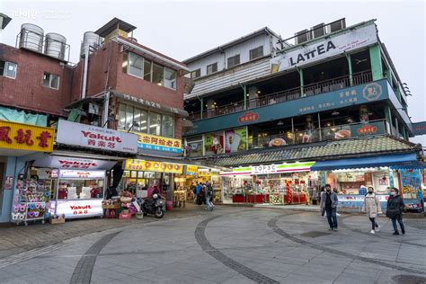 단수이 라오제 상가거리 흐린날 분위기 대만 관광지 산 공원 아이타이완