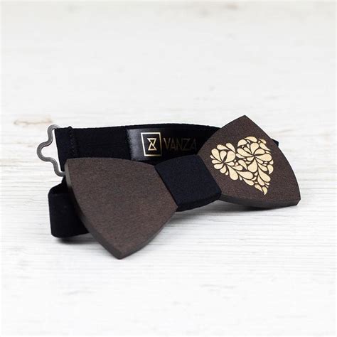 Деревяний метелик серце — цена 300 грн в каталоге Галстуки и бабочки Купить аксессуары по