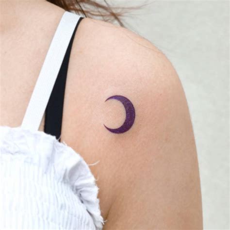 Purple Crescent Moon Crescent Moon Sighted In Uae Holy Month To Begin