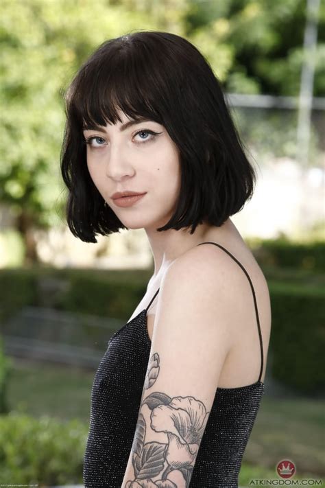 Charlotte Sartre R Modelsgonemild