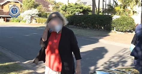 67 летняя учительница арестована за секс с 13 летними учениками который произошел 40 лет назад