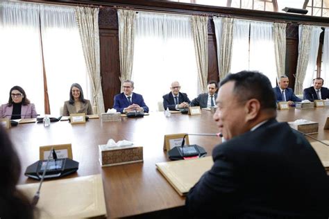 أخنوش يشرف على التوقيع على اتفاقية استثمارية مع المجموعة الصينية