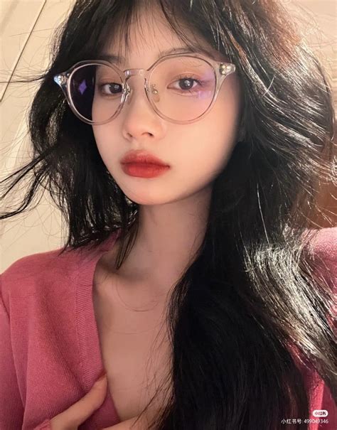 Pin Van Hanami Lee Op Glasses