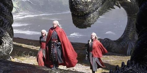 «Лучше чем „Игра престолов“ первые отзывы о «Доме Дракона Сити