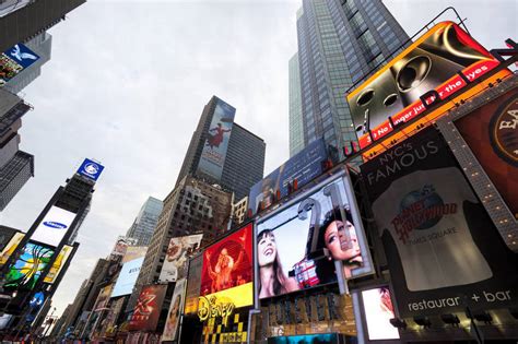 无人 广场 横图 彩色 室外 白天 旅游 办公楼 美景 城市风光 城市 道路 建筑 街道 路 霓虹灯 商场 公路 纽约 美国 广告牌 图片 景观 曼哈顿 交通 辉煌 现代建筑 旅游胜地 摩天