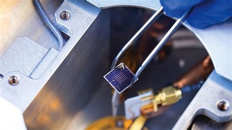 Transistors Both Process And Store Information Tech Briefs