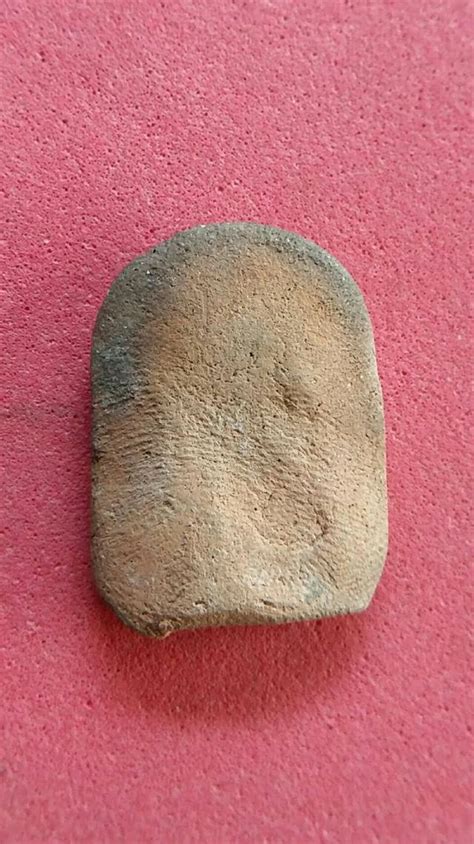 พระหลวงปู่บุญ วัดกลางบางแก้ว พิมพ์ เศียรโล้นสะดุ้งกลับ เนื้อดิน Ennxo