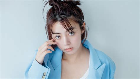 上野千鶴子×池田エライザが女のモヤモヤを晴らすために対談。女同士の内緒話ができる「ウィメンズロッカールームトーク」とは？ Medel（メデル）