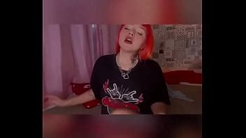Rousse en chaleur faisant une double pénétration XVIDEOS