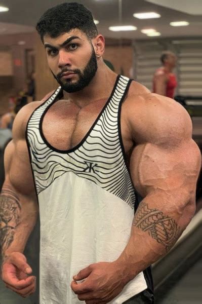Muscle Freak — Most Men At The Gym Flirt By Lifting Weights Your