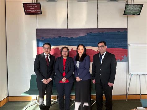 နိုင်ငံခြားရေးဝန်ကြီး‌ဒေါ်ဇင်မာအောင် ယူကေနိုင်ငံခြား‌ရေးဝန်ကြီးနှင့် တ