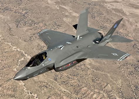 Fighter Jet Fight Club F 35 Lightning Ii Vs Fa 18 Super Hornet