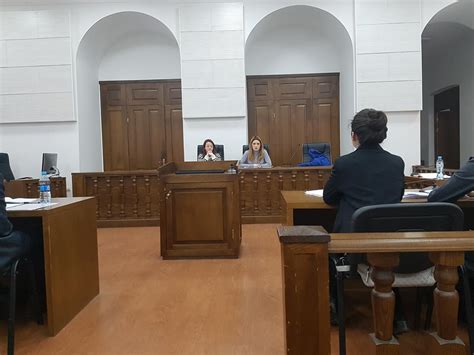 იმიტირებული სასამართლო პროცესი ბინული