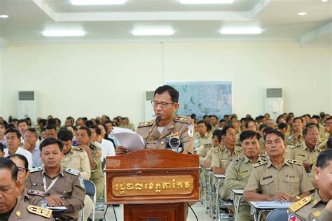 អភិបាលខេត្តតាកែវ បញ្ជាឱ្យបង្កើតក្រុមការងារចុះត្រួតពិនិត្យគ្លីនិកឯកជន នៅទូទាំងខេត្ត Khmerload