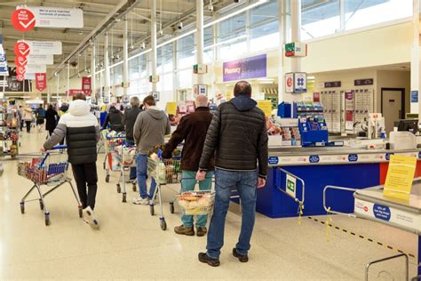 הנמוכה מזה 6 חודשים האינפלציה בבריטניה ירדה ב 0 4 בינואר ועומדת על 10 1 אתר החדשות דבר