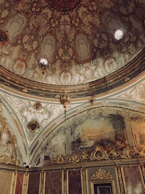 그림 도서관 로우앵글 샷 수직 쐈어 예술 인테리어 장식 천장 확대에 관한 무료 스톡 사진