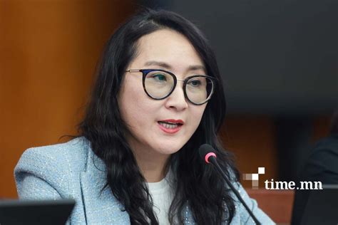 Ж Баярмаа Би манлайлдаг дарга байна