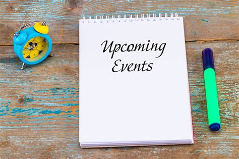 블루 알람 시계와 함께 나무 테이블에 노트북에 비문 행사 개념에 대한 스톡 사진 및 기타 이미지 개념 개선 경영자 Istock