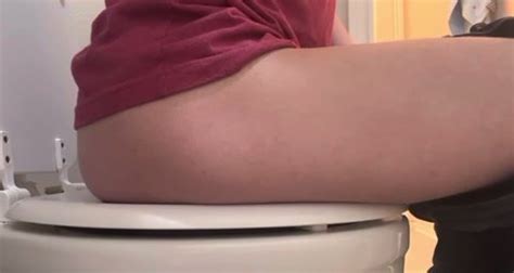 Lad Has An Urgent Runny Dump Thisvid Com