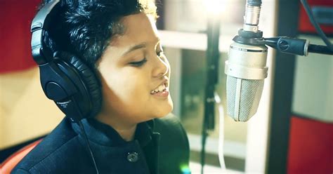 9 Year Old Sings His Heart For Jesus In 10000 Reasons Performance