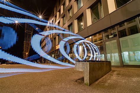 How To Build A DIY Pixelstick For About PetaPixel