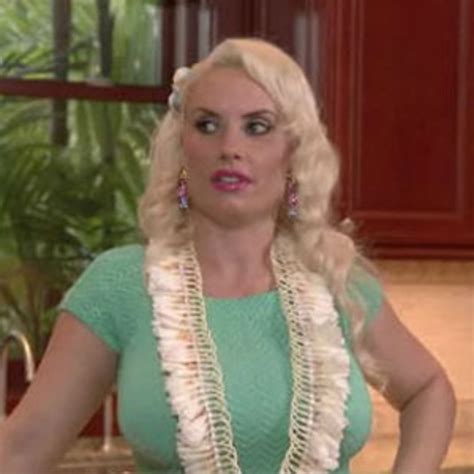 Ice Loves Coco Teaser Aloha Anniversary E Online