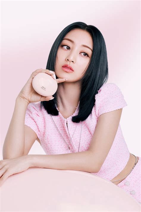 Jihyo R Jihyo