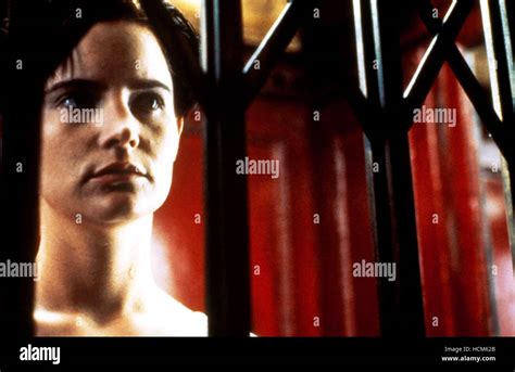 Single White Female Jennifer Jason Leigh 1992 © Columbiacourtesy