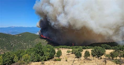 ТРЕТИ ДЕН Остава тежка ситуацията с огъня в Югозападна България Информационна агенция ПИК