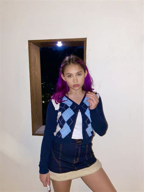 Stoner Girl Fashion
