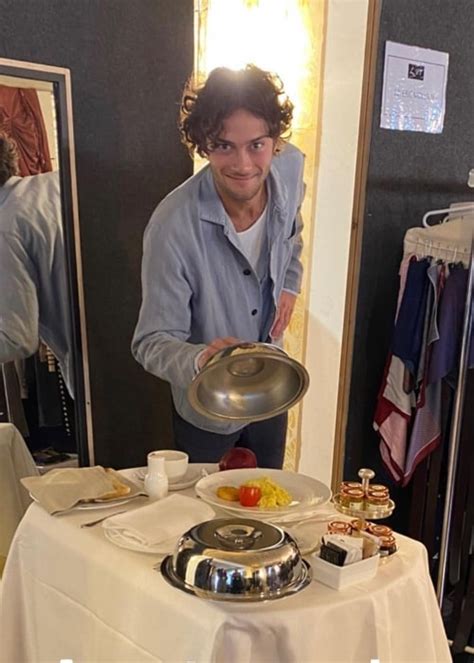 Oli Green Height Weight Age Family Biography Girlfriends Fact